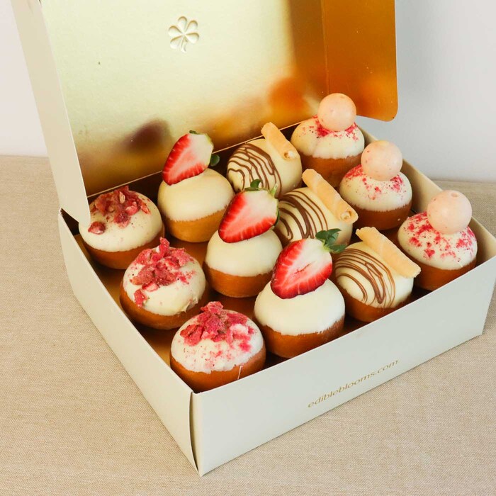 White Chocolate Donut Gift Box | Edible Blooms