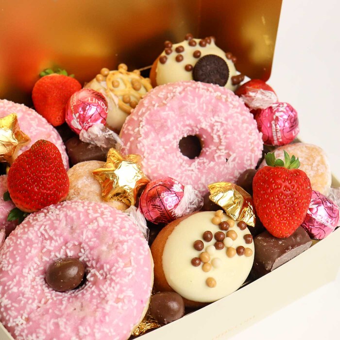 Berry Dessert Treat Box | Dessert Boxes | Edible Blooms